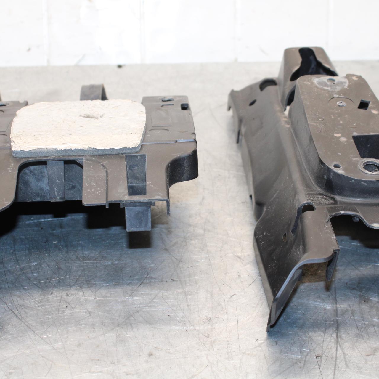 09-14 YAMAHA YZF R1 REAR BACK TAIL UNDERTAIL BATTERY TRAY PLASTIC BB44 ...