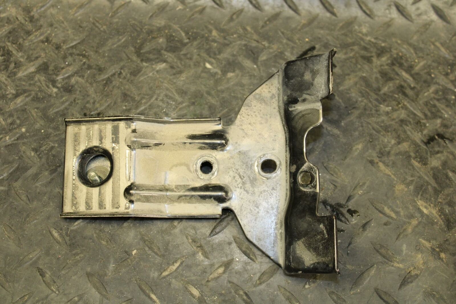 06 YAMAHA V STAR 1100 GAS TANK BRACKET MOUNT W DAMPER BB184 – Bike ...